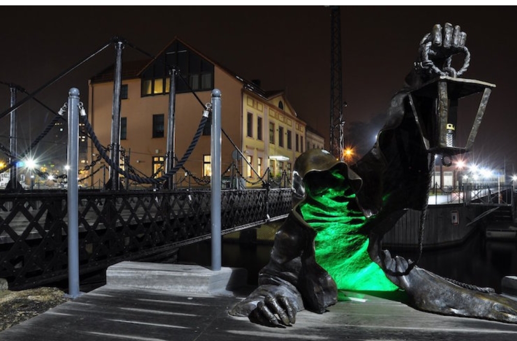 Creepy place to visit: Creepy Ghost Statue in Lithuania - Paranormal ...