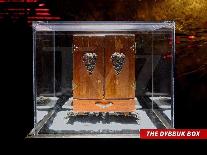 What is A Dybbuk Box? Dybbuk Boxes from Around the World in History ...